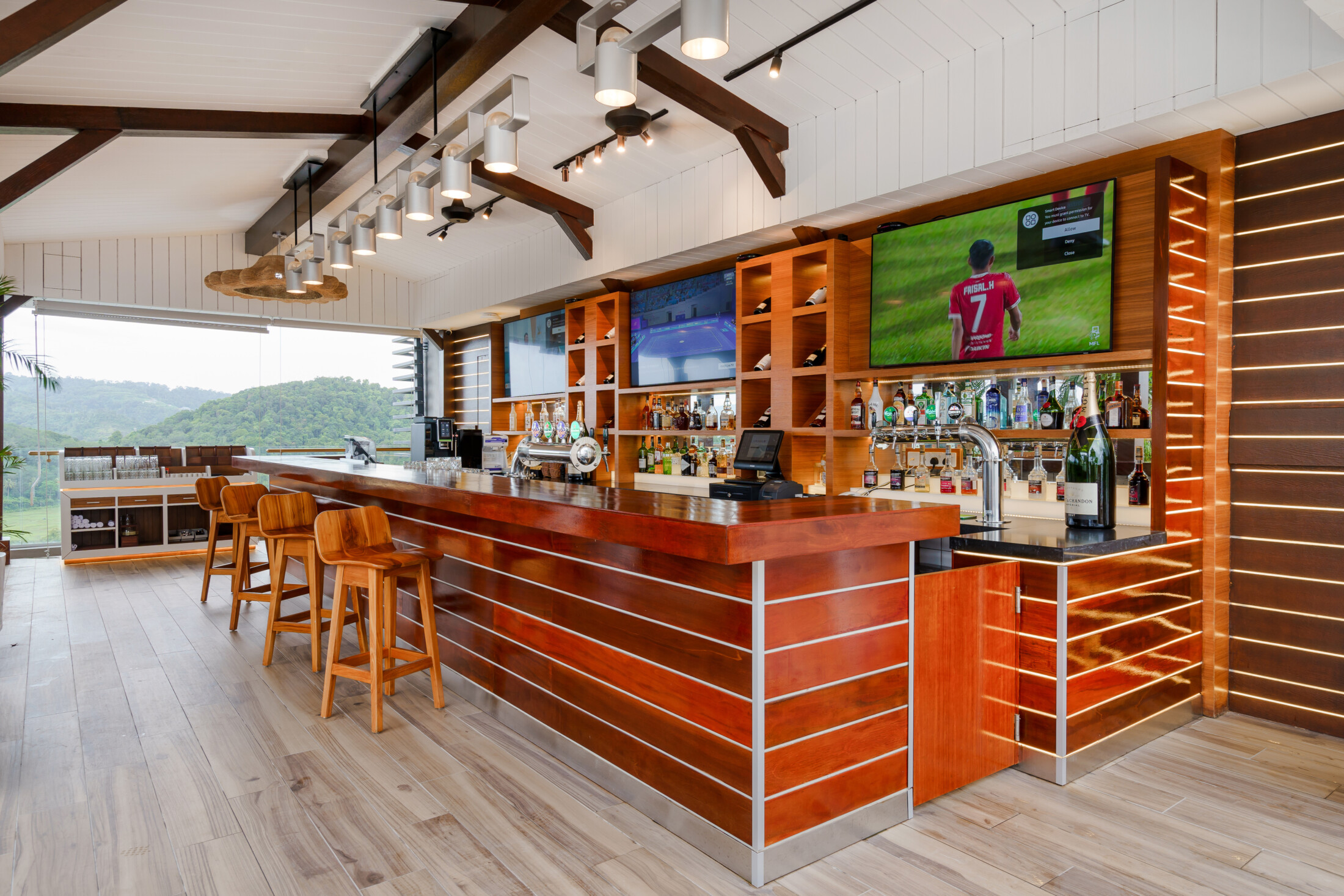 SAIL Rooftop Bar & Lounge