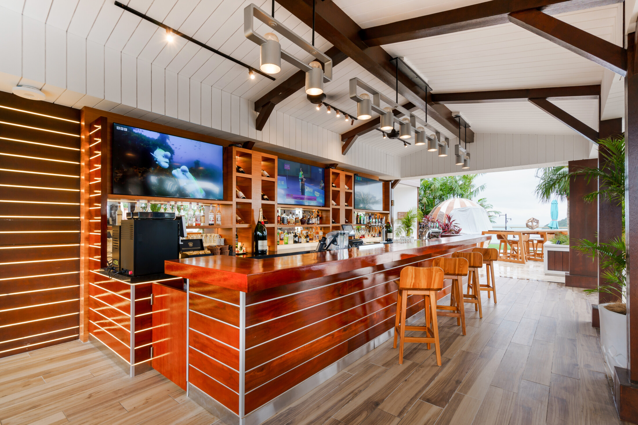 SAIL Rooftop Bar & Lounge