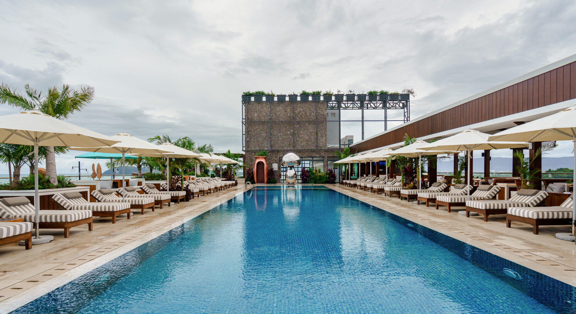 SAIL Rooftop Bar & Lounge - The Riyaz Lavanya Langkawi